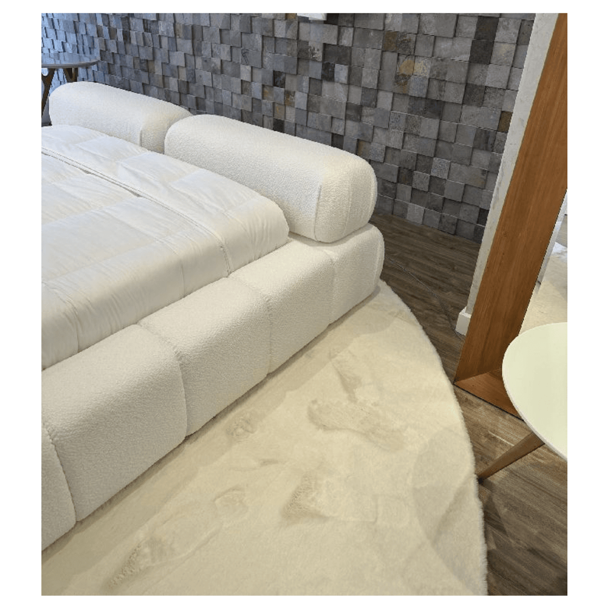 CAMA PIETRA TAGLIATA – Forthouse